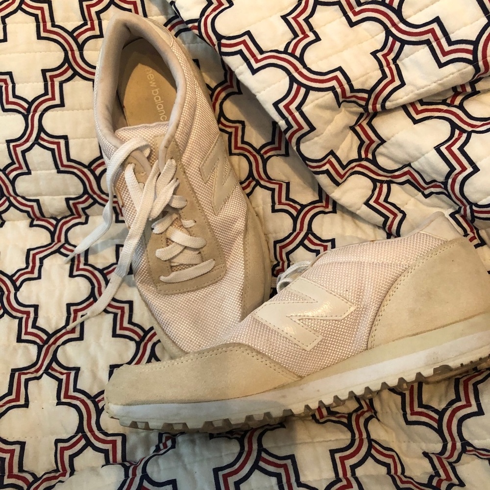 Cream New Balance Shoes - Gem